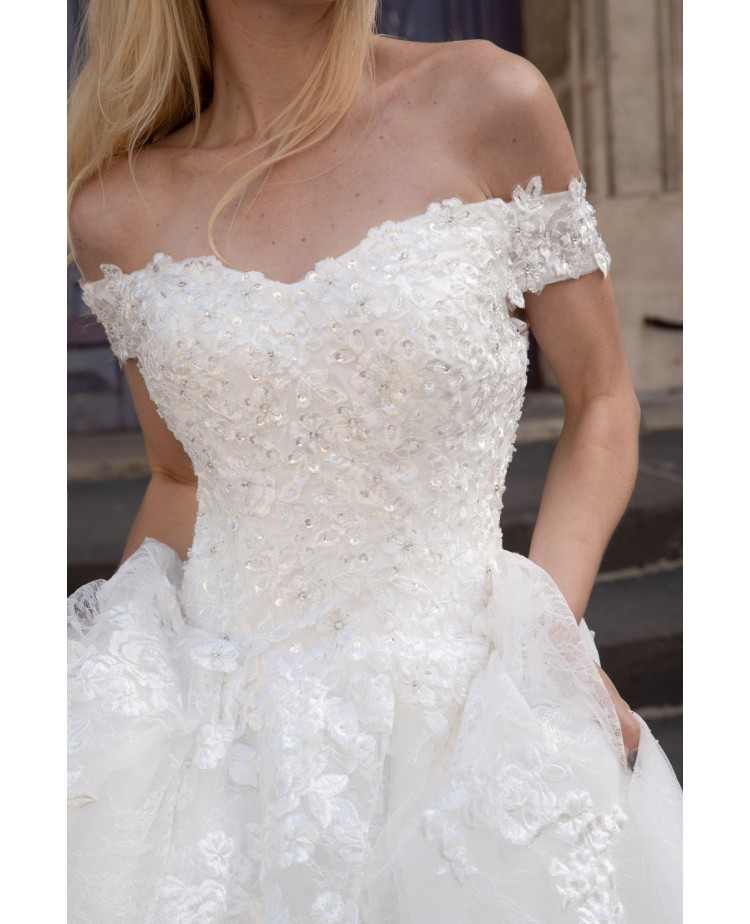 Robe de princesse col bateau